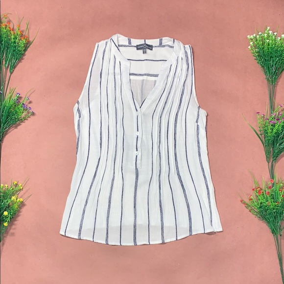 Market & Spruce | Tops | Market Spruce Sleeveless Blouse With Navy ...